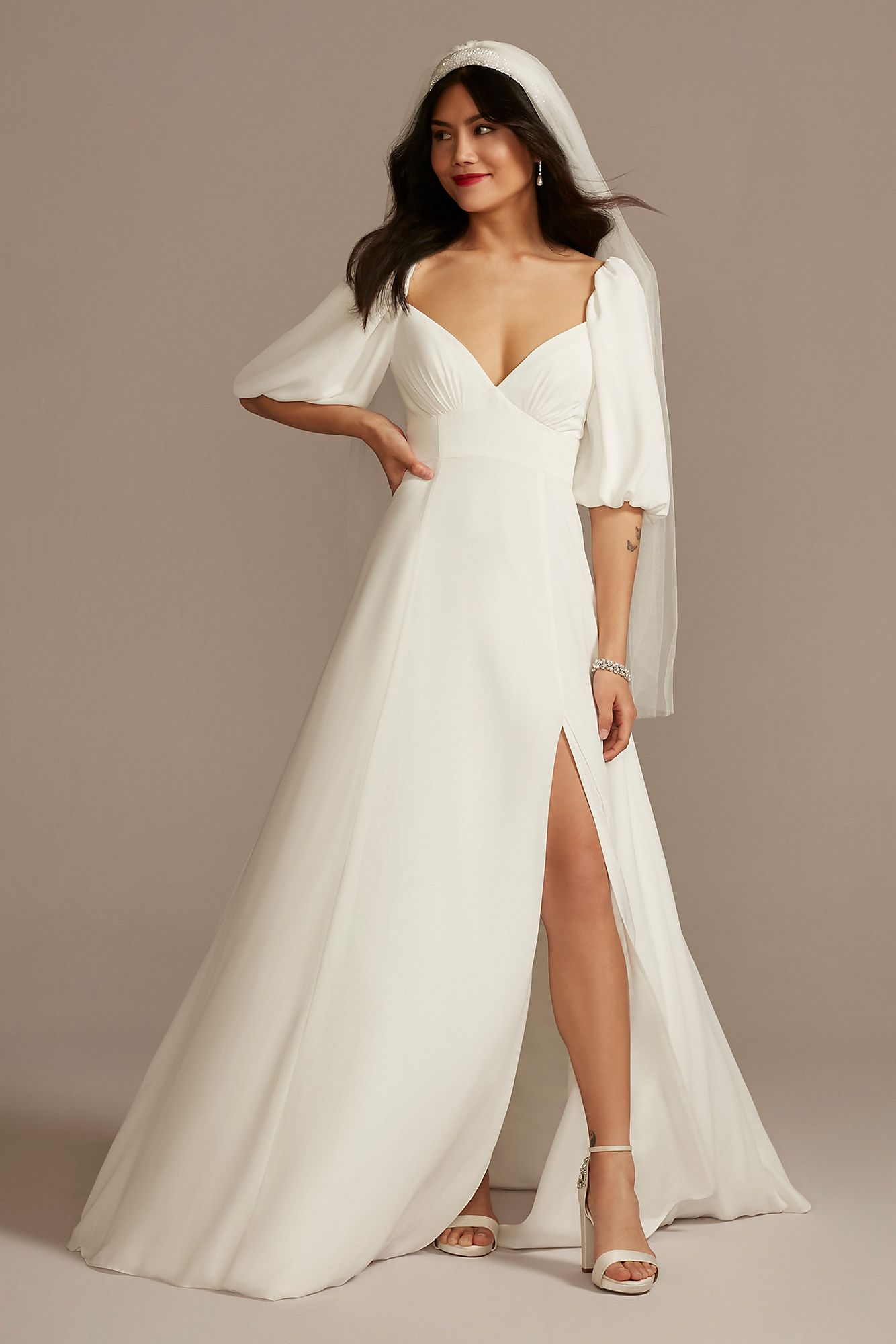 39 Best Simple Wedding Dresses for a Stunning Bridal Look