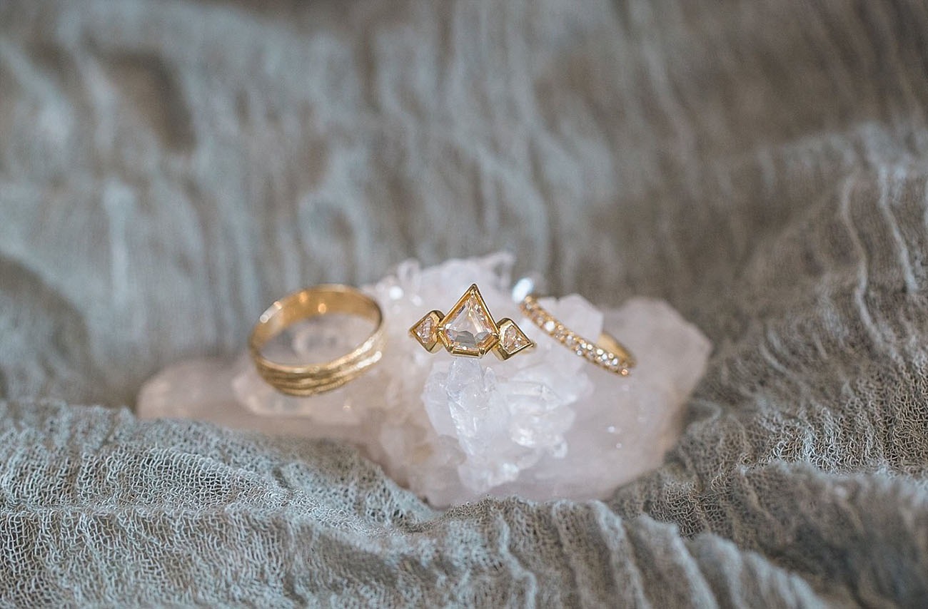 31 Cluster Engagement Rings We’re Obsessing Over