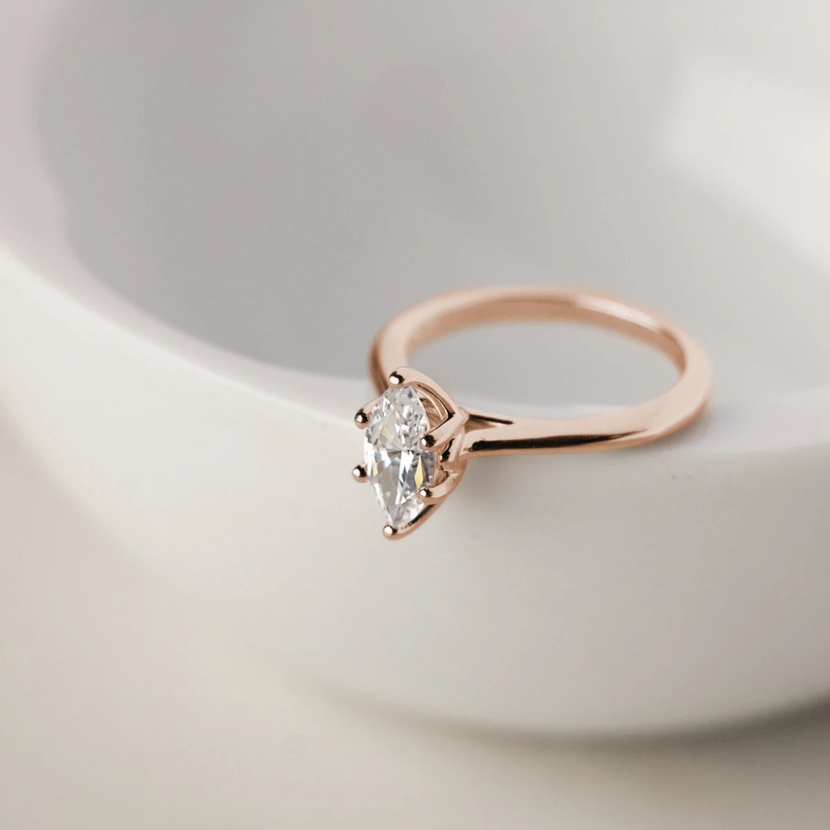 71 Beautiful Rose Gold Engagement Rings We’re Obsessing Over