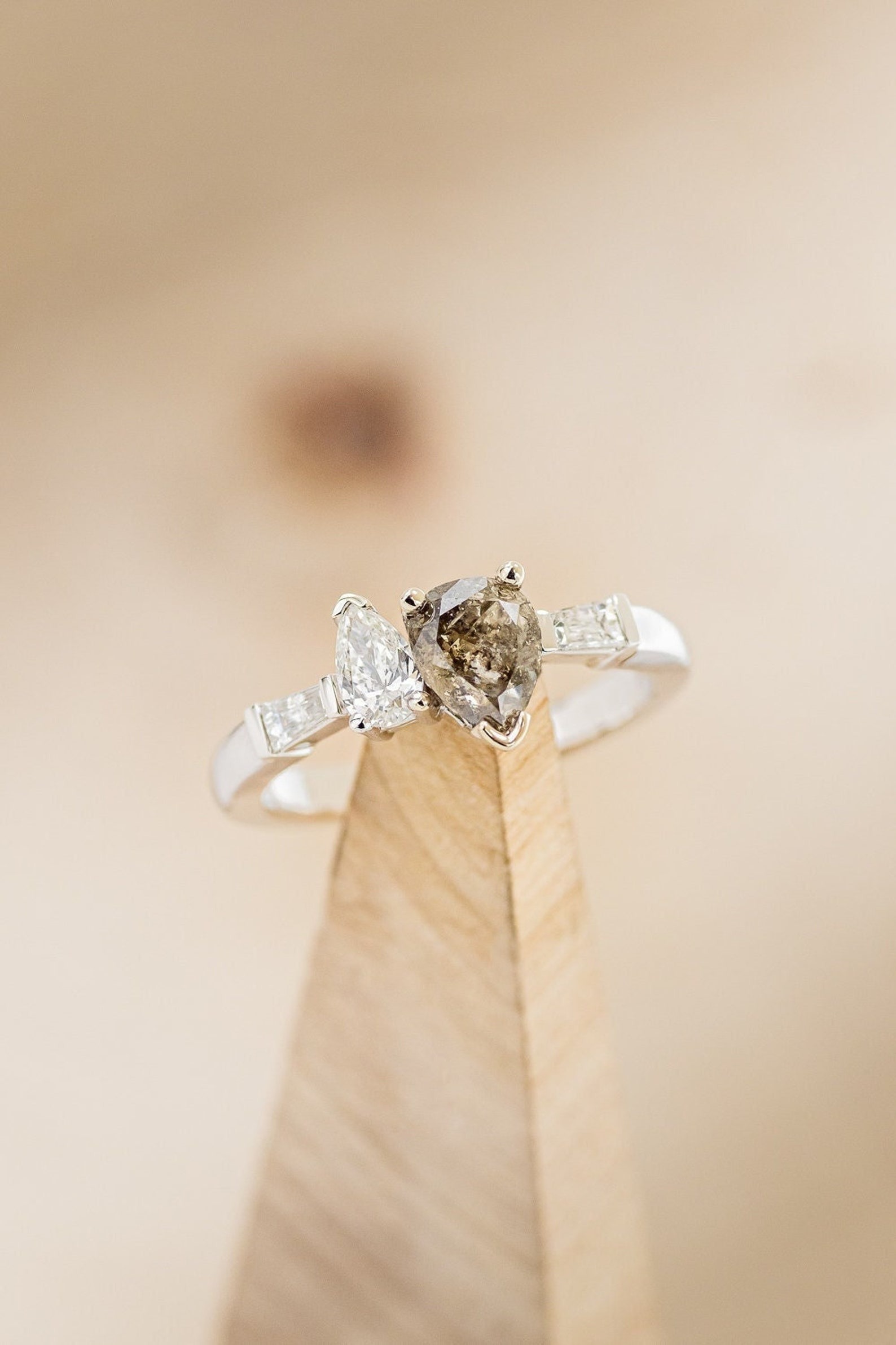 31 Prettiest Toi et Moi Rings We’ve Ever Seen - Complete Guide