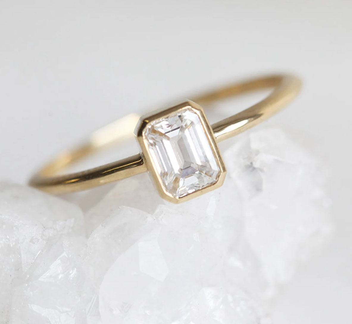 37 Cute Simple Engagement Rings for the Minimalist