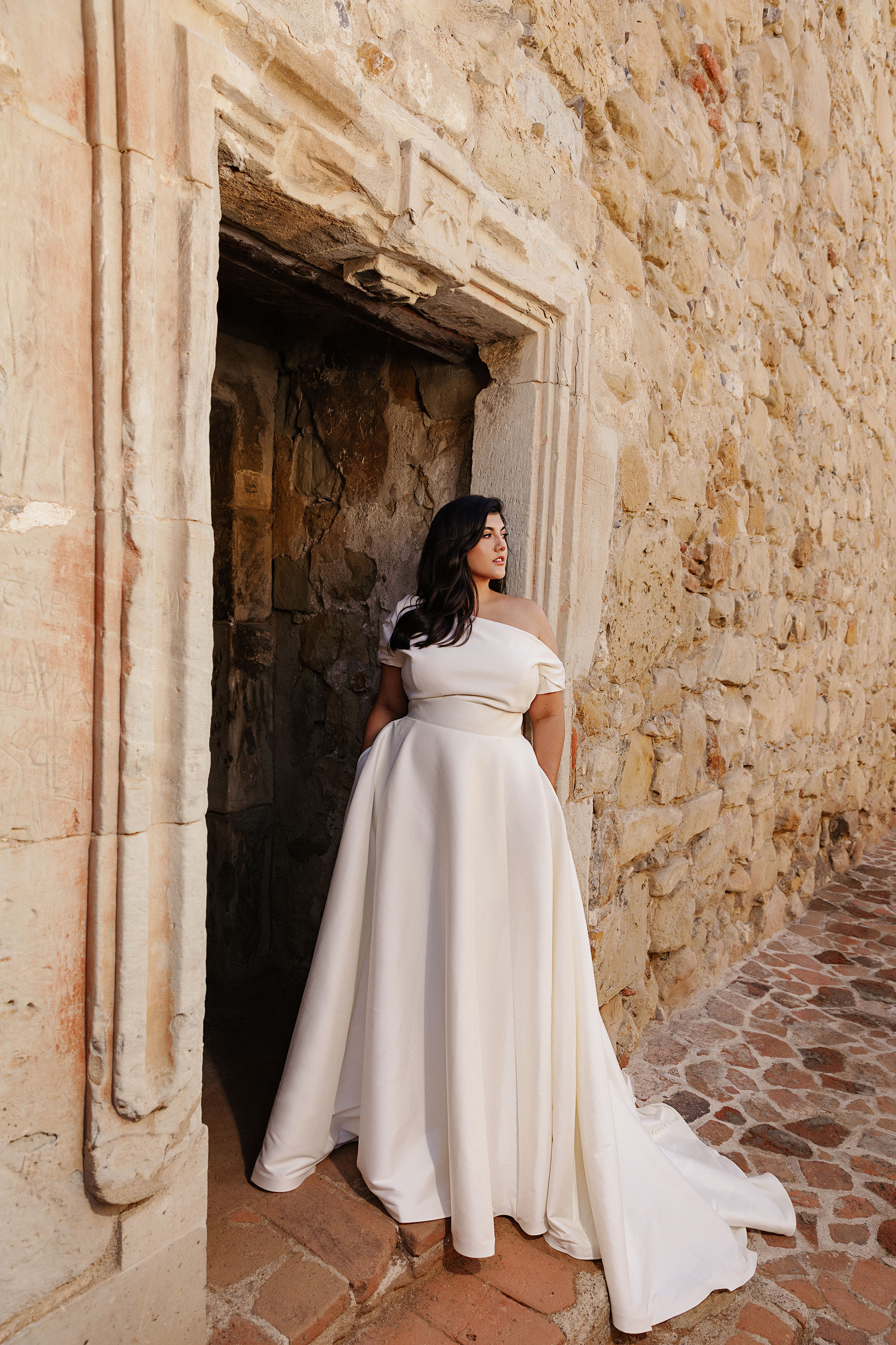 The Louivenne 2023 Collection for the Modern Bride