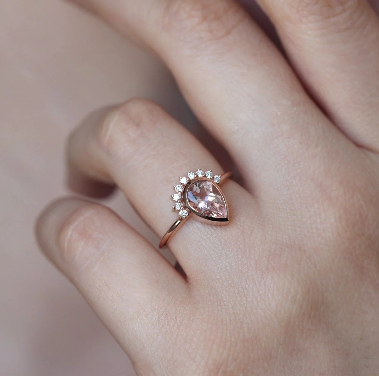 33 Best Morganite Engagement Rings + Complete Buyer’s Guide
