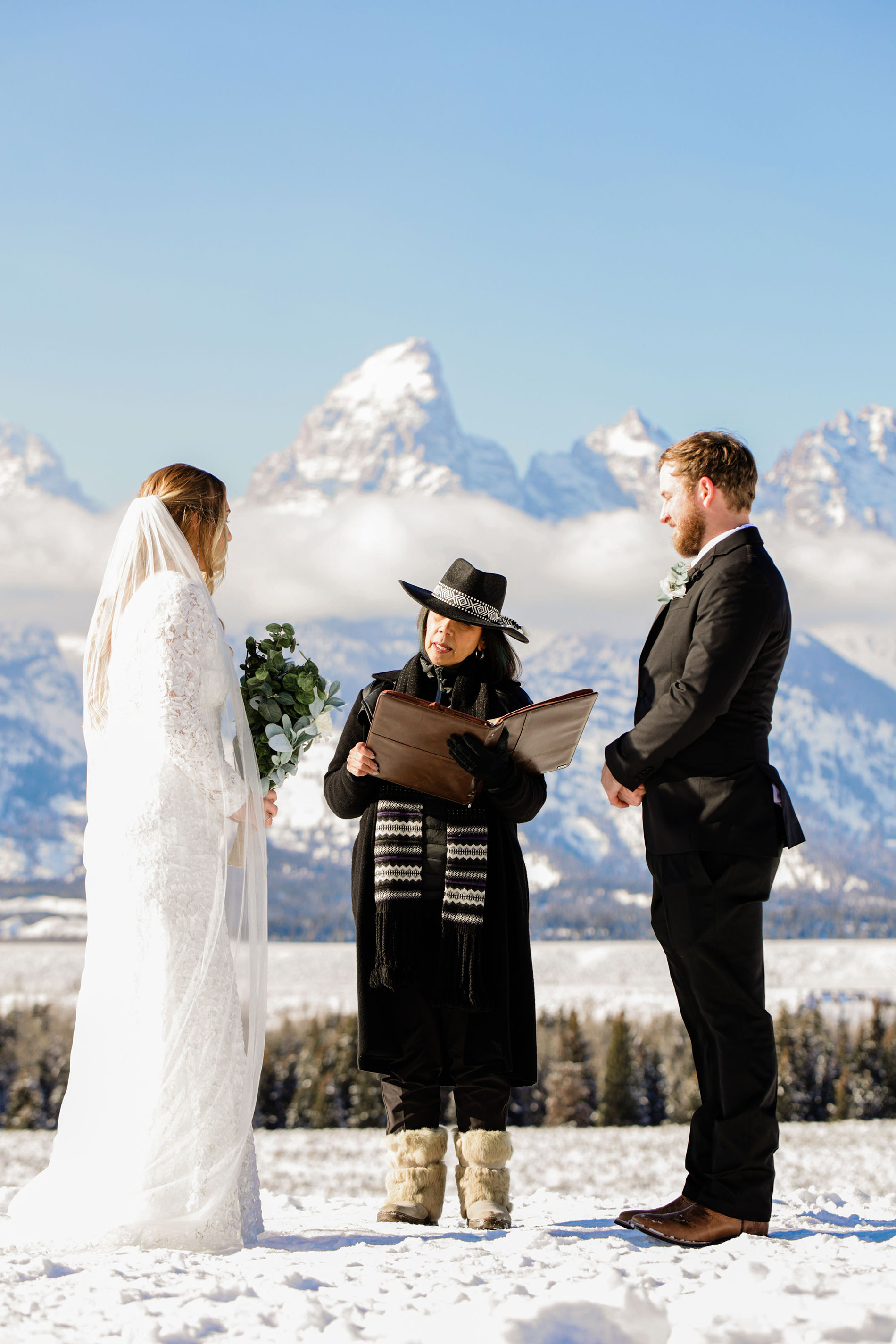 How To Have Your Dream Jackson Hole Wedding on a Budget - Green Wedding ...