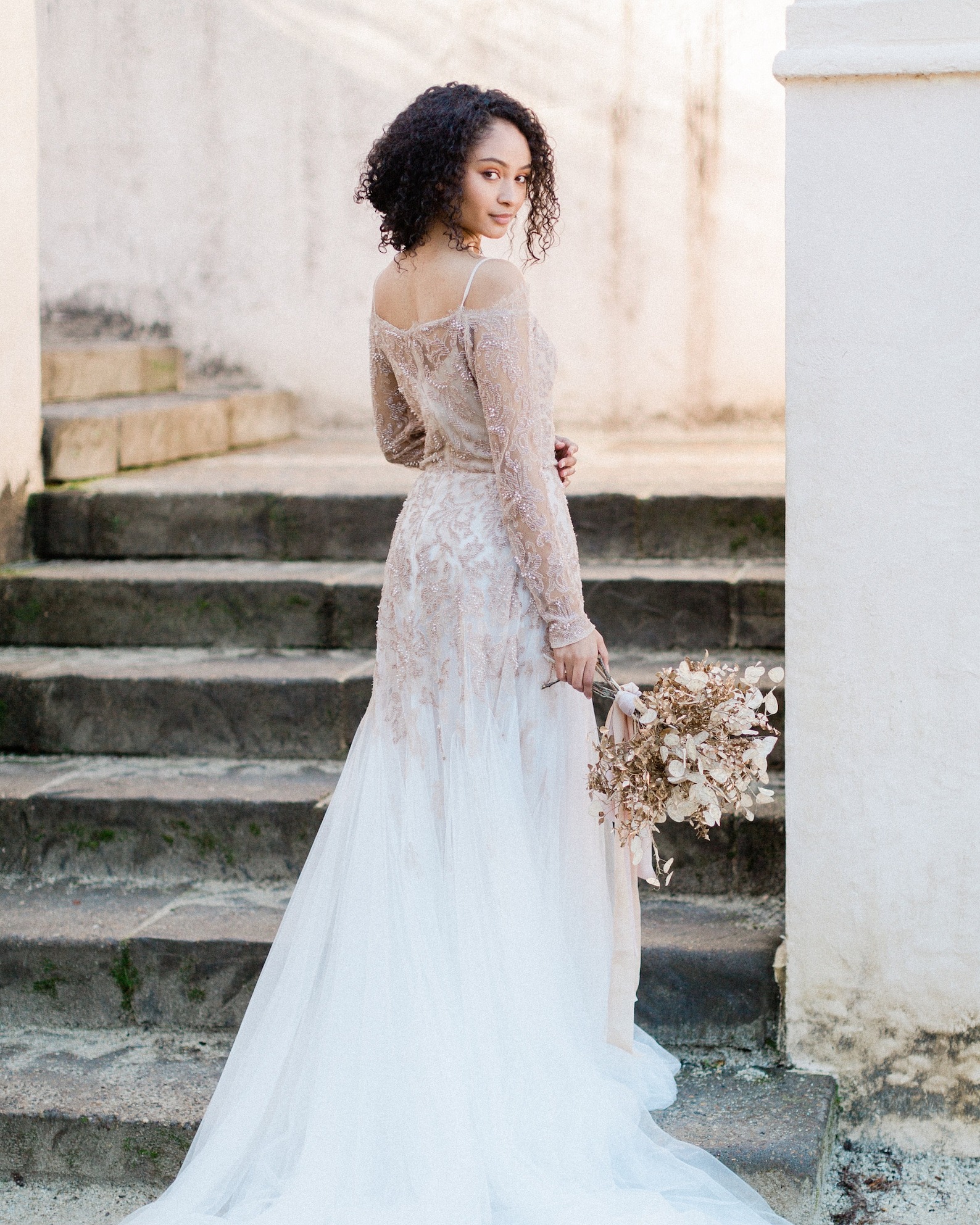 22 Elegant Wedding Dresses for a Timeless Bridal Look