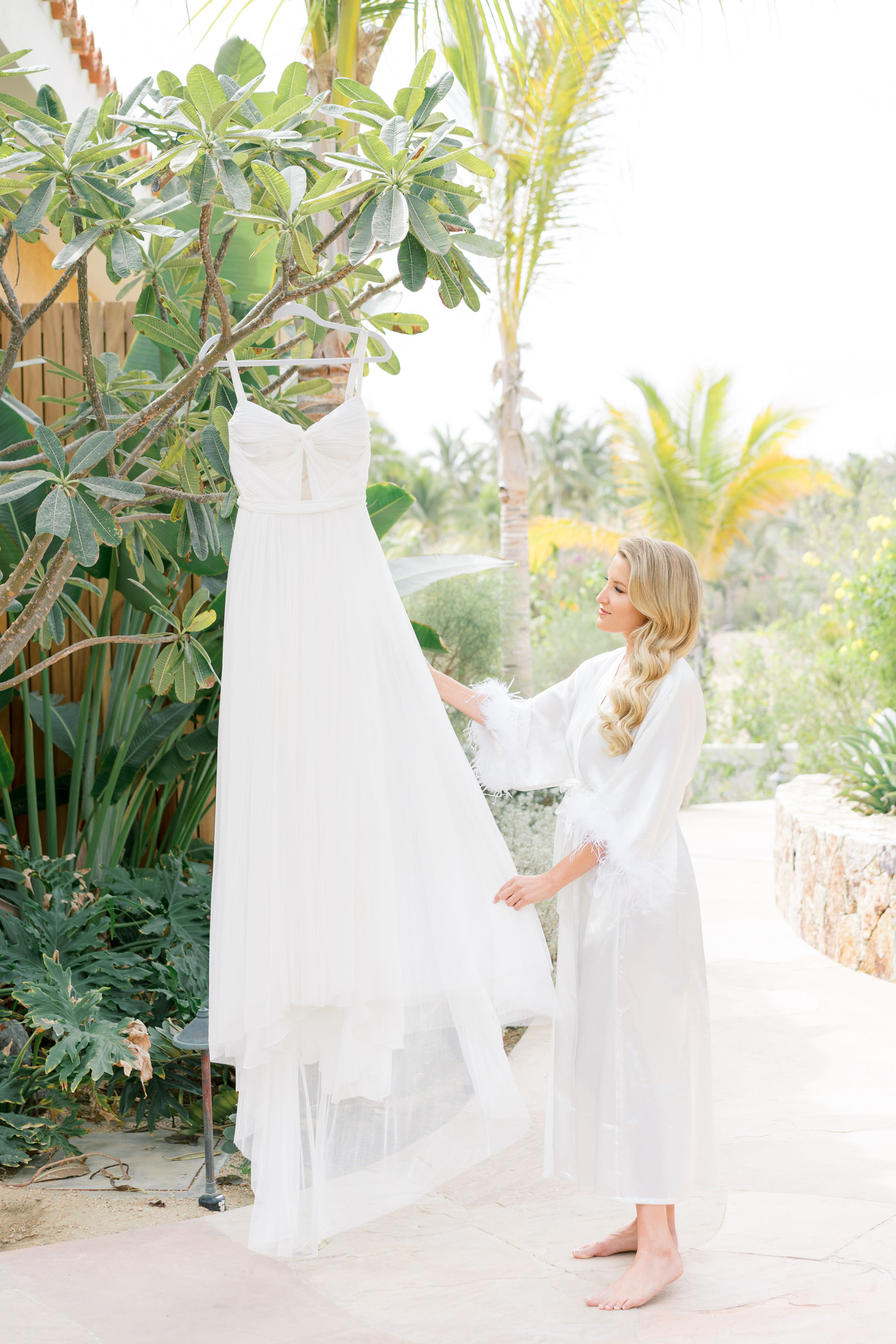 A "Come As You Are" Cabo Wedding Full Of Color - Green Wedding Shoes