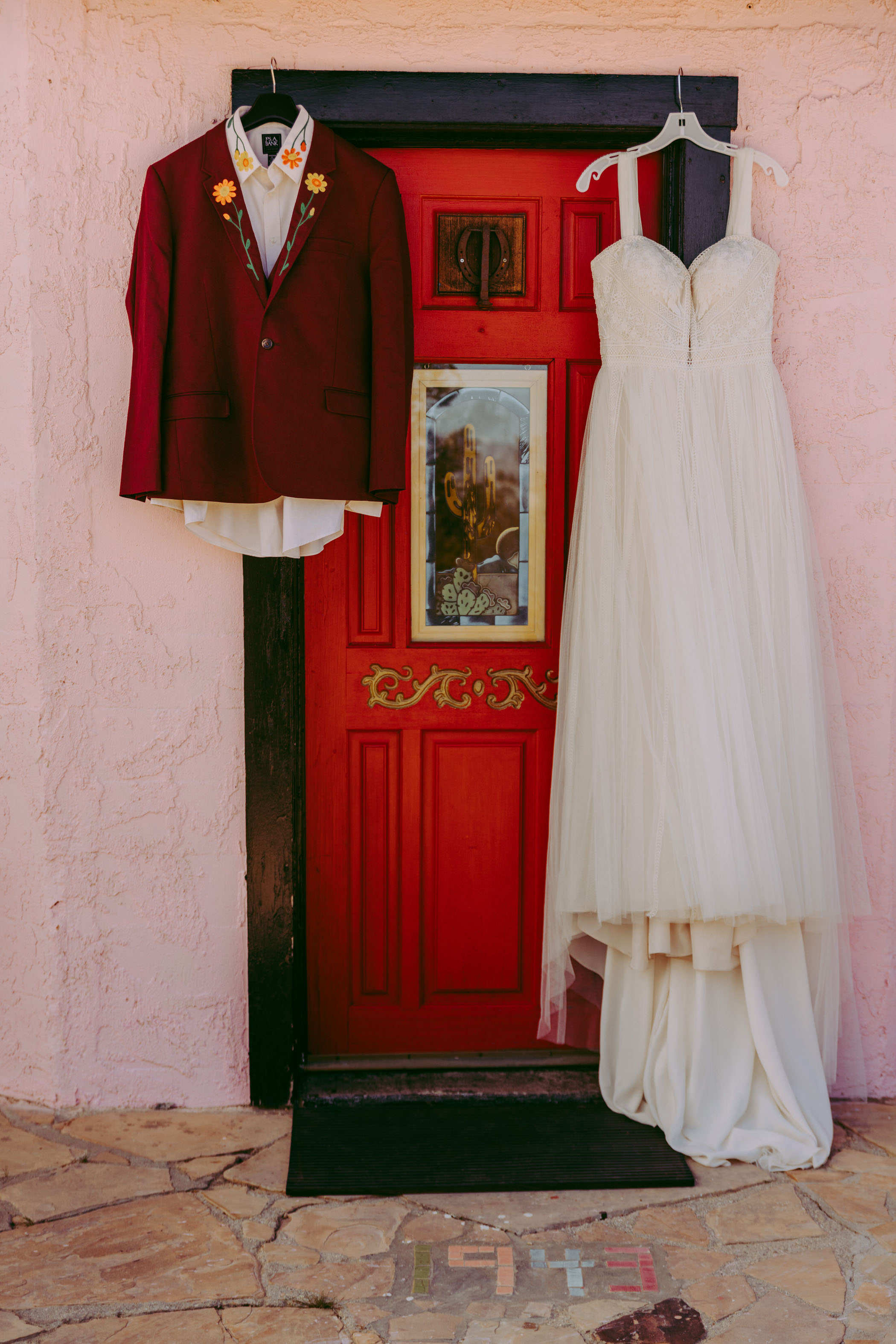 A Dreamy Desert Elopement In Joshua Tree National Park Full Of Romantic ...
