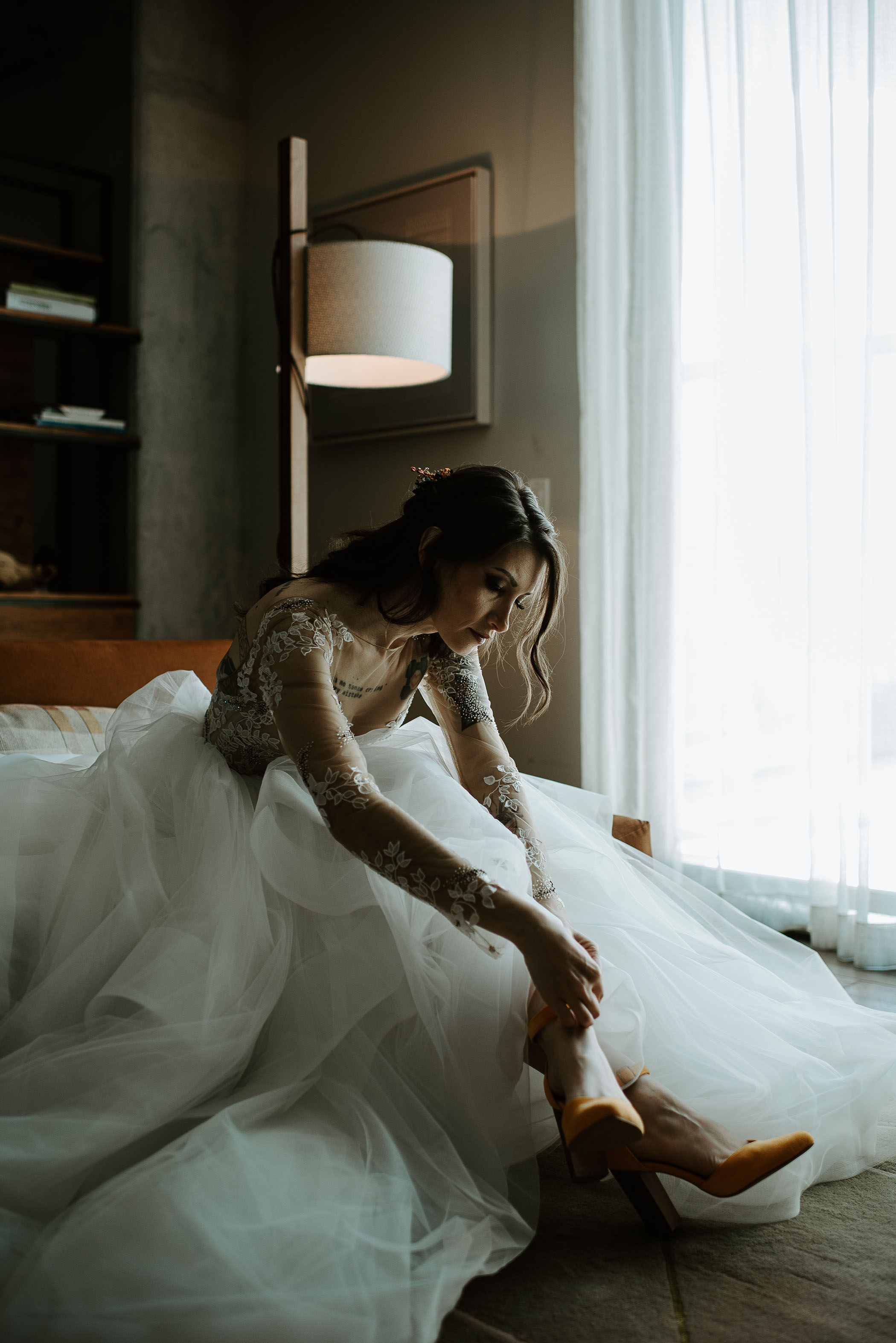 A Vintage-Inspired Wedding In Austin, TX Full Of 70's Vibes + Retro ...