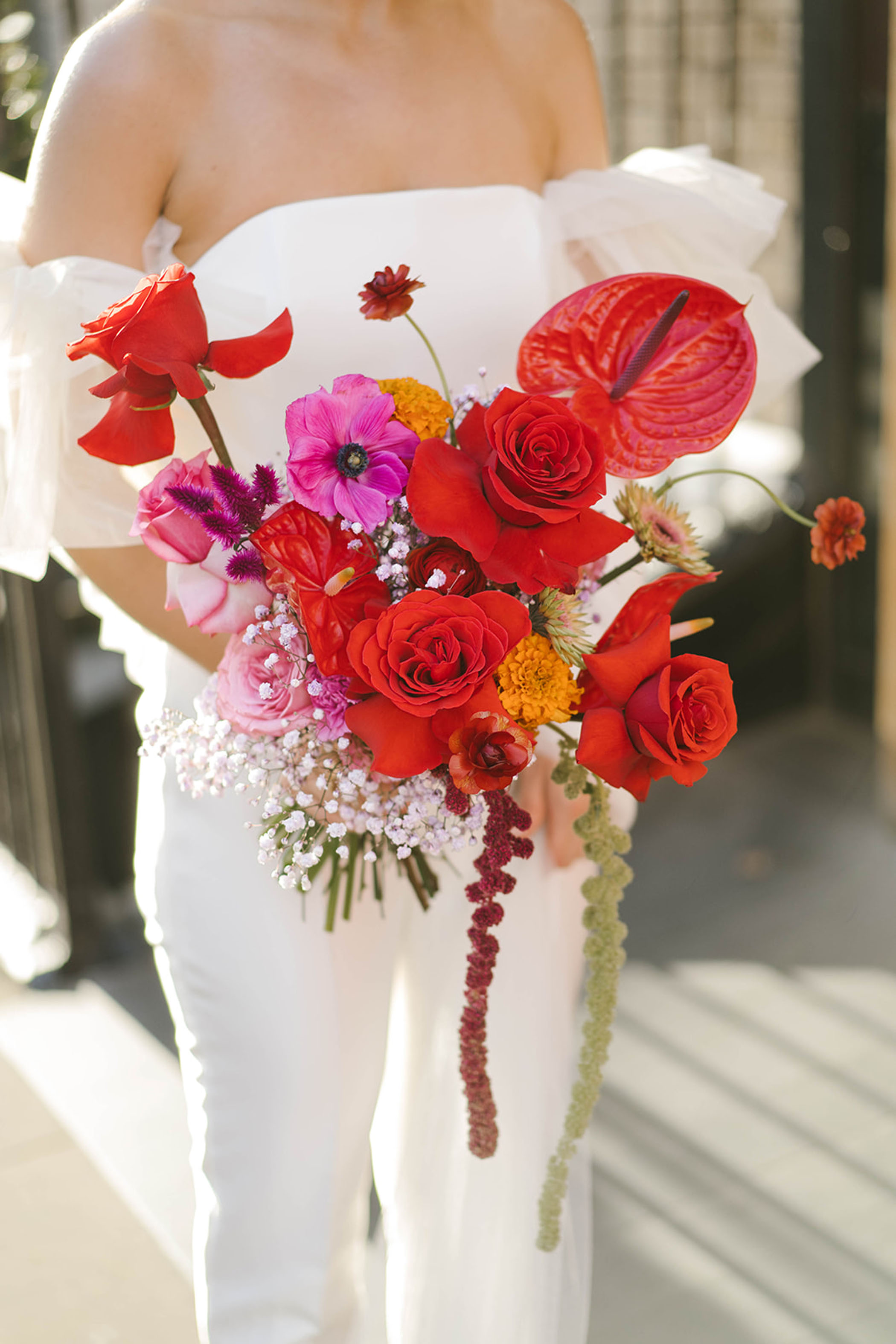 Tons Of "Bold And Joyful" Florals For This Vibrant Modern Wedding In ...