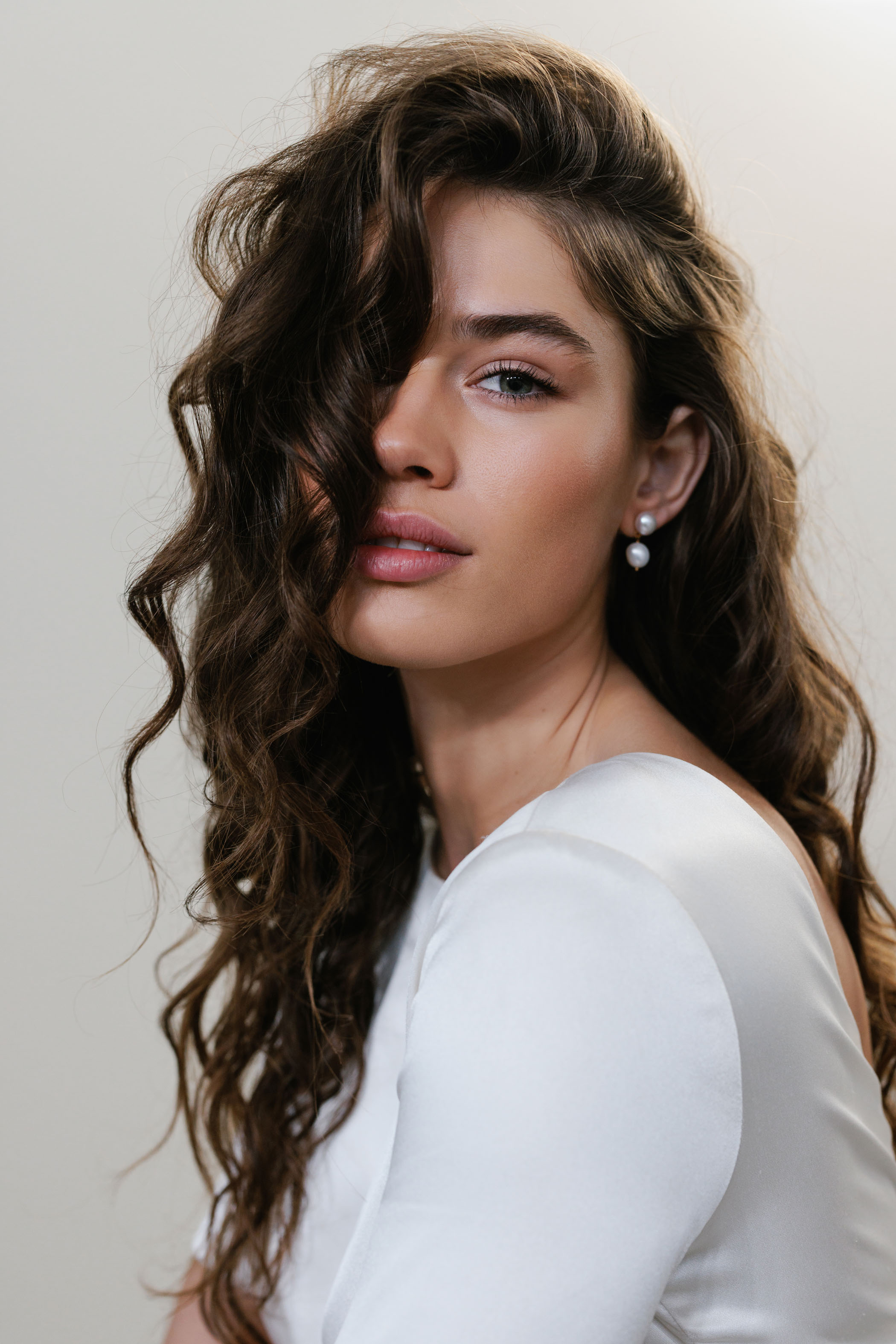 Perfectly Pearly Earrings: Amélie George Bridal's New Collection Is ...