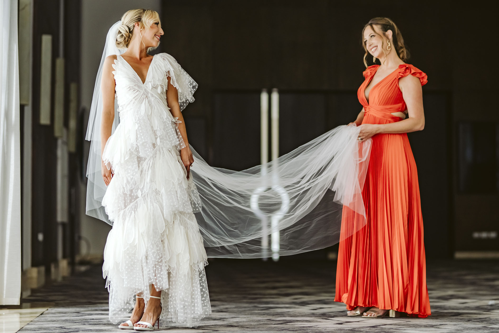 This Bride Wore SIX Different Looks Throughout Her Colorful Destination ...