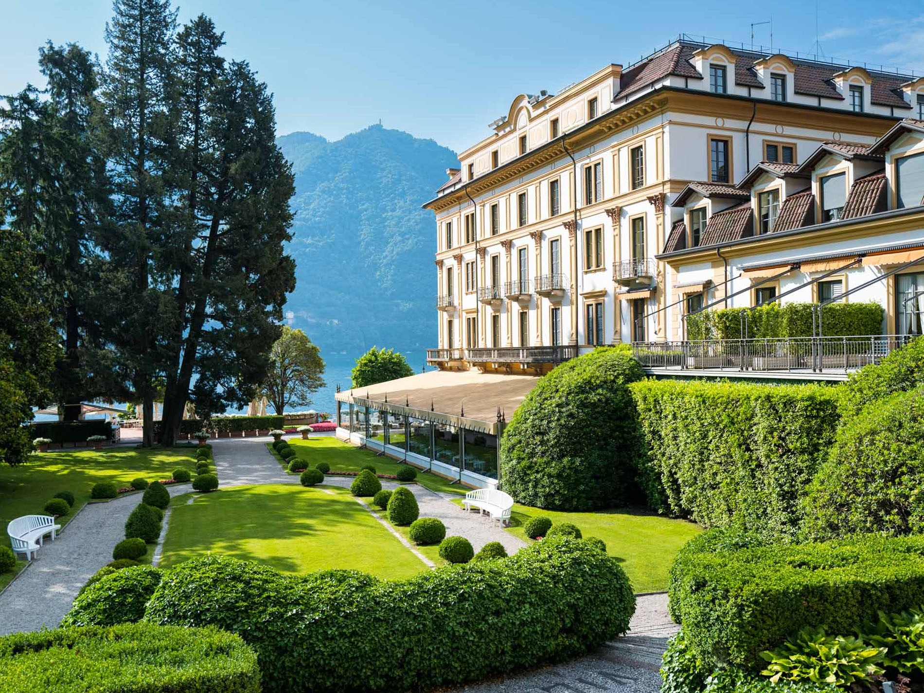 Romantic Escapes: Unveiling the 10 Most Luxurious Honeymoon Resorts