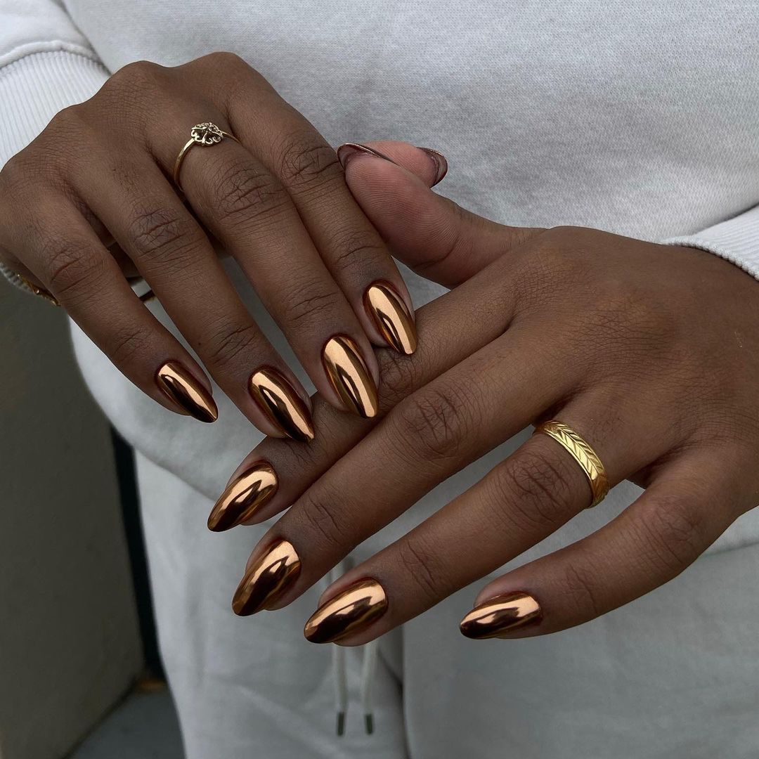 Chrome Nails: 41 Stunning Designs & Ideas to Try in 2025