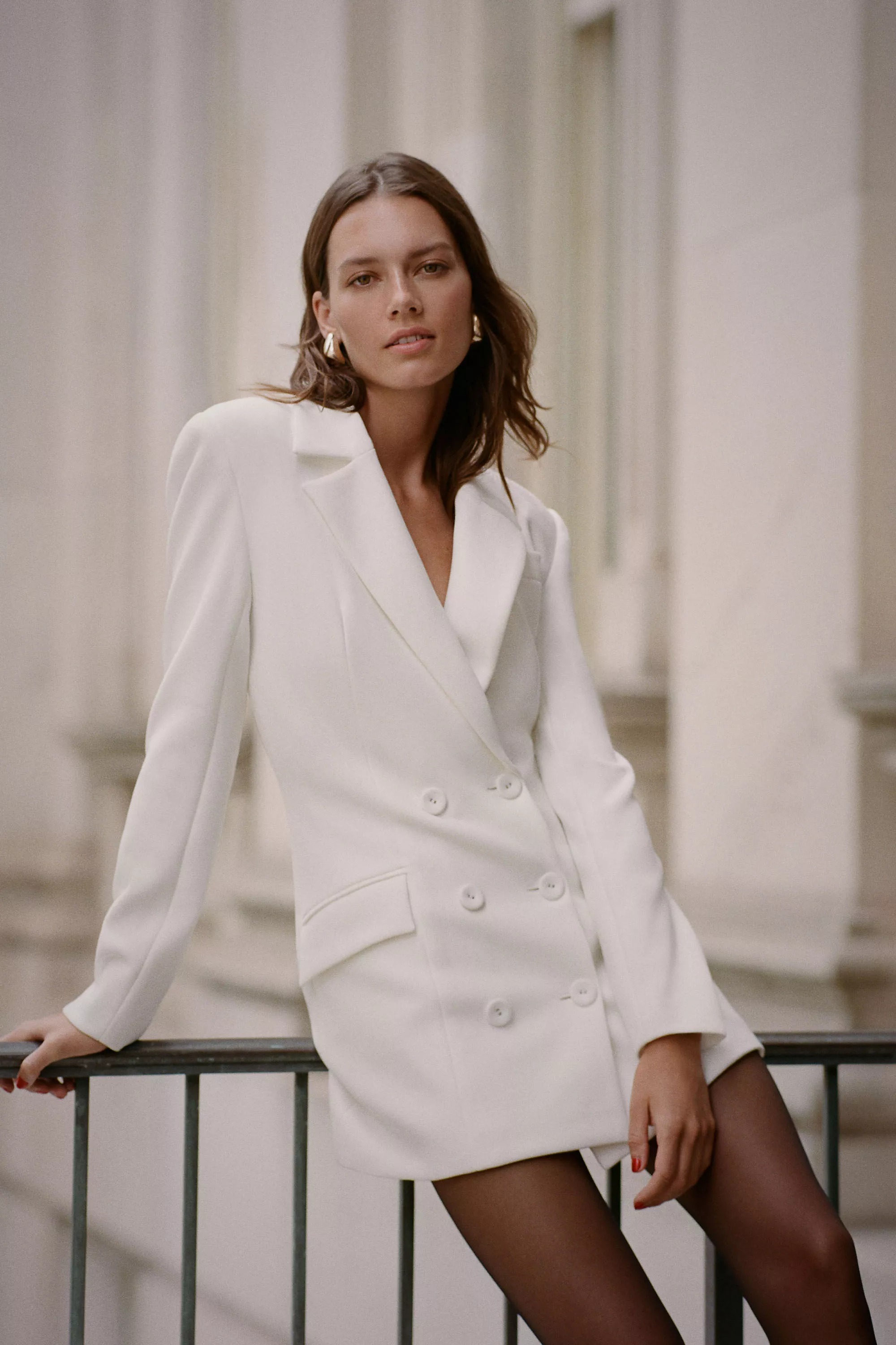 35 Best Short Wedding Dresses - Mini + Midi Length Bridal Dress Looks