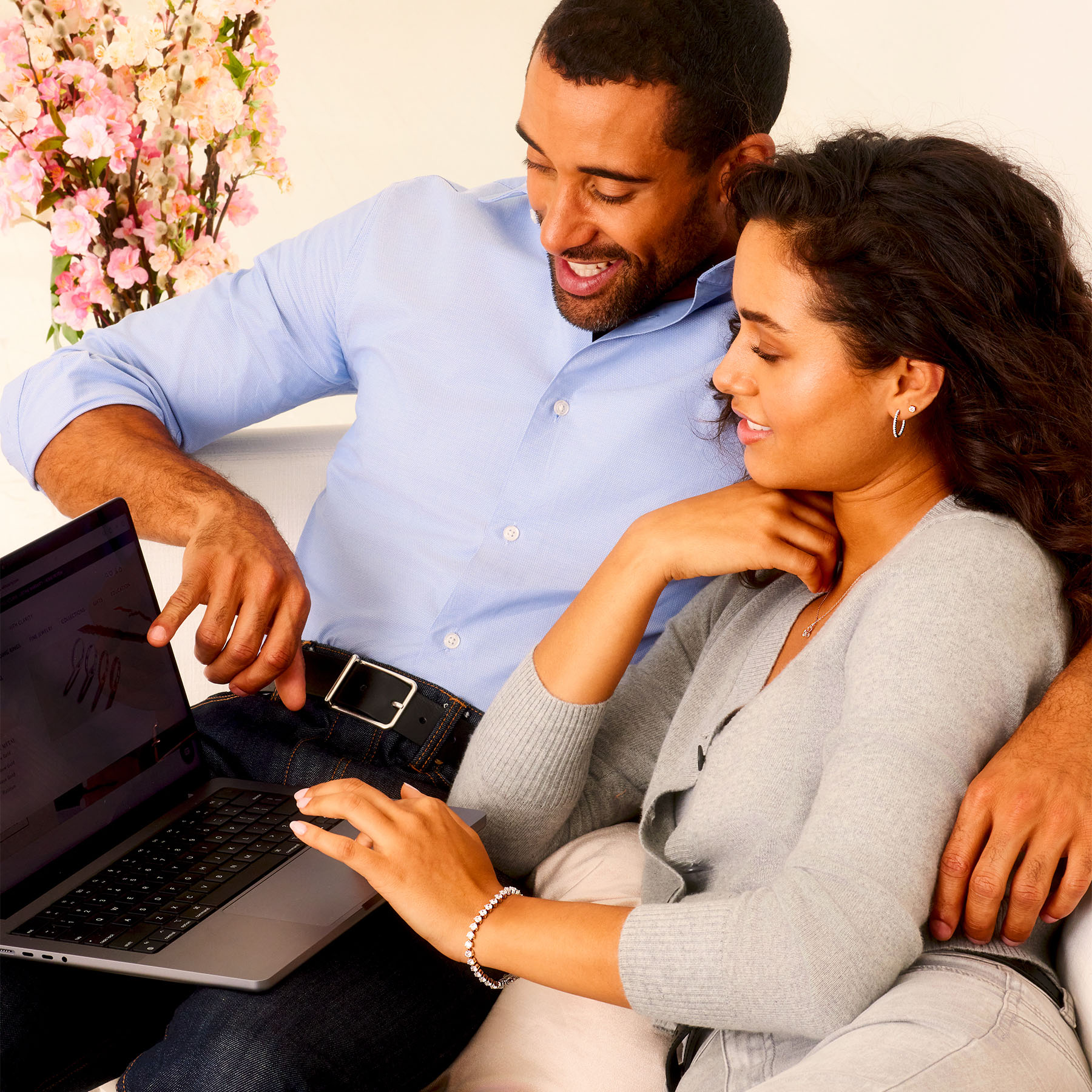 Try On Engagement Rings At Home: Everything You Need to Know About With ...