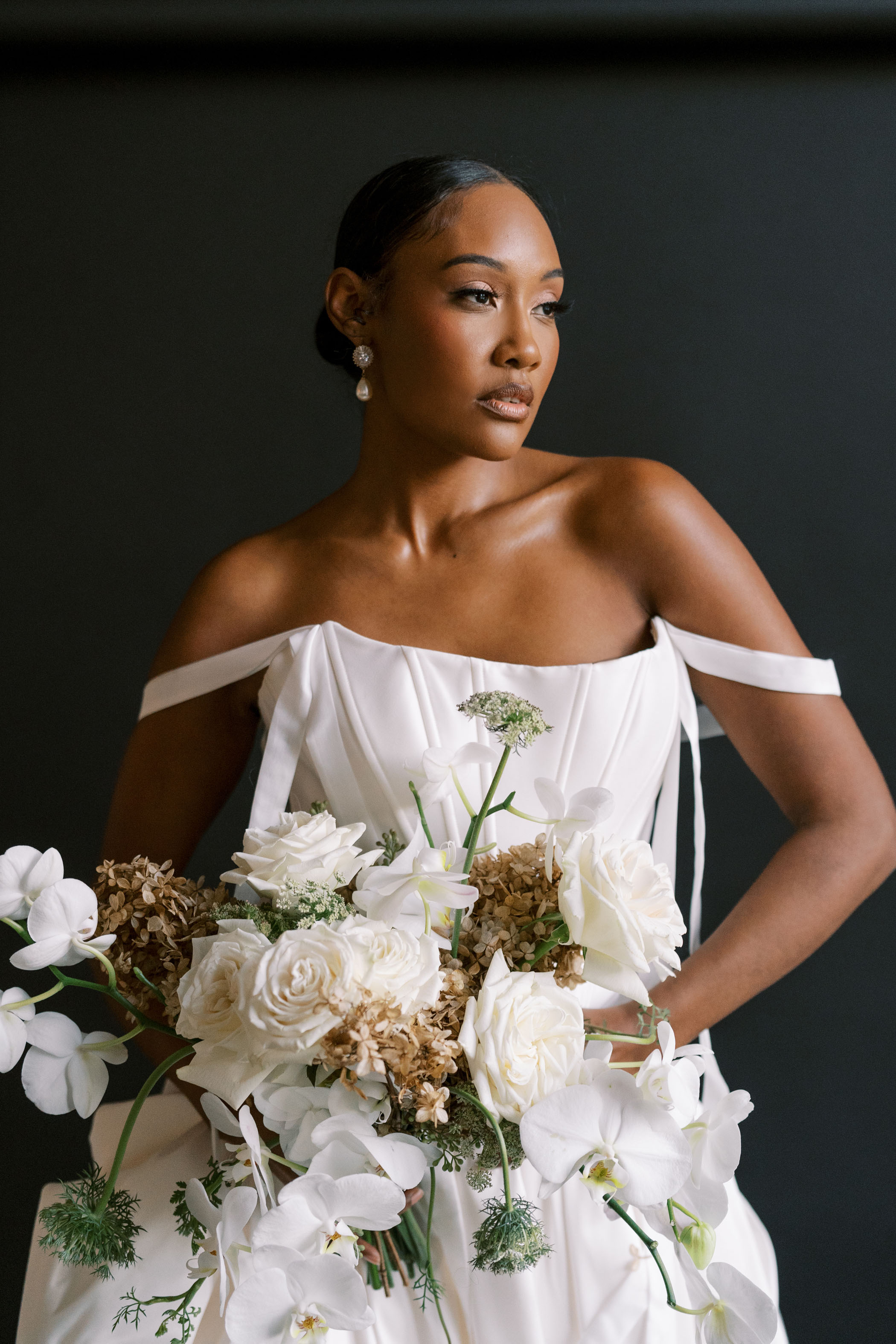 “Antiquity with a Modern Touch” for This Chic + Dreamy Earth Tone ...