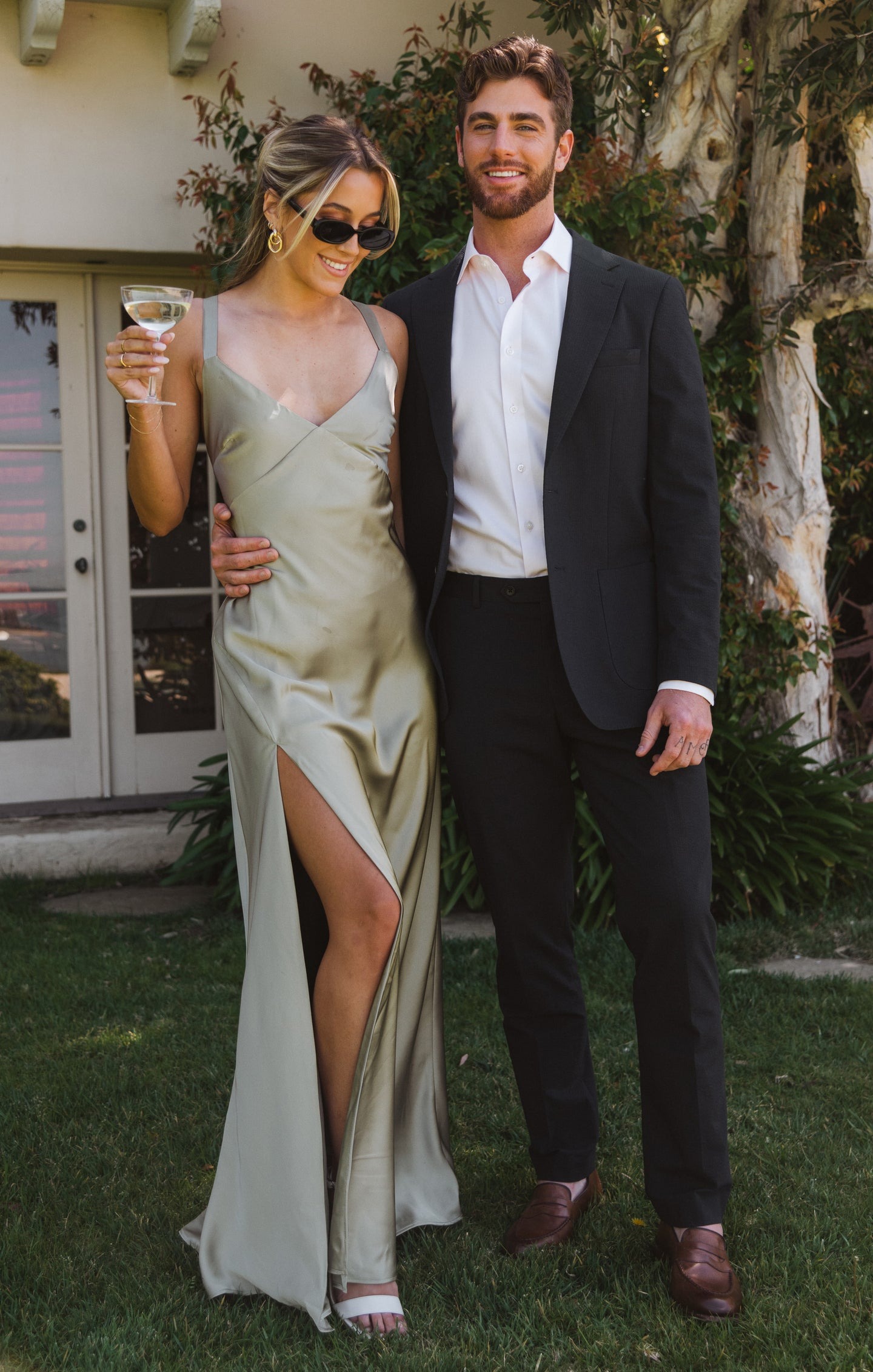 What to Wear to a Rehearsal Dinner: Guest Attire Dress Code Guide