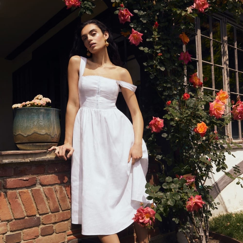 What To Wear To A Baseball Game - Attire Ideas Guide + 5 Cute Outfits ...