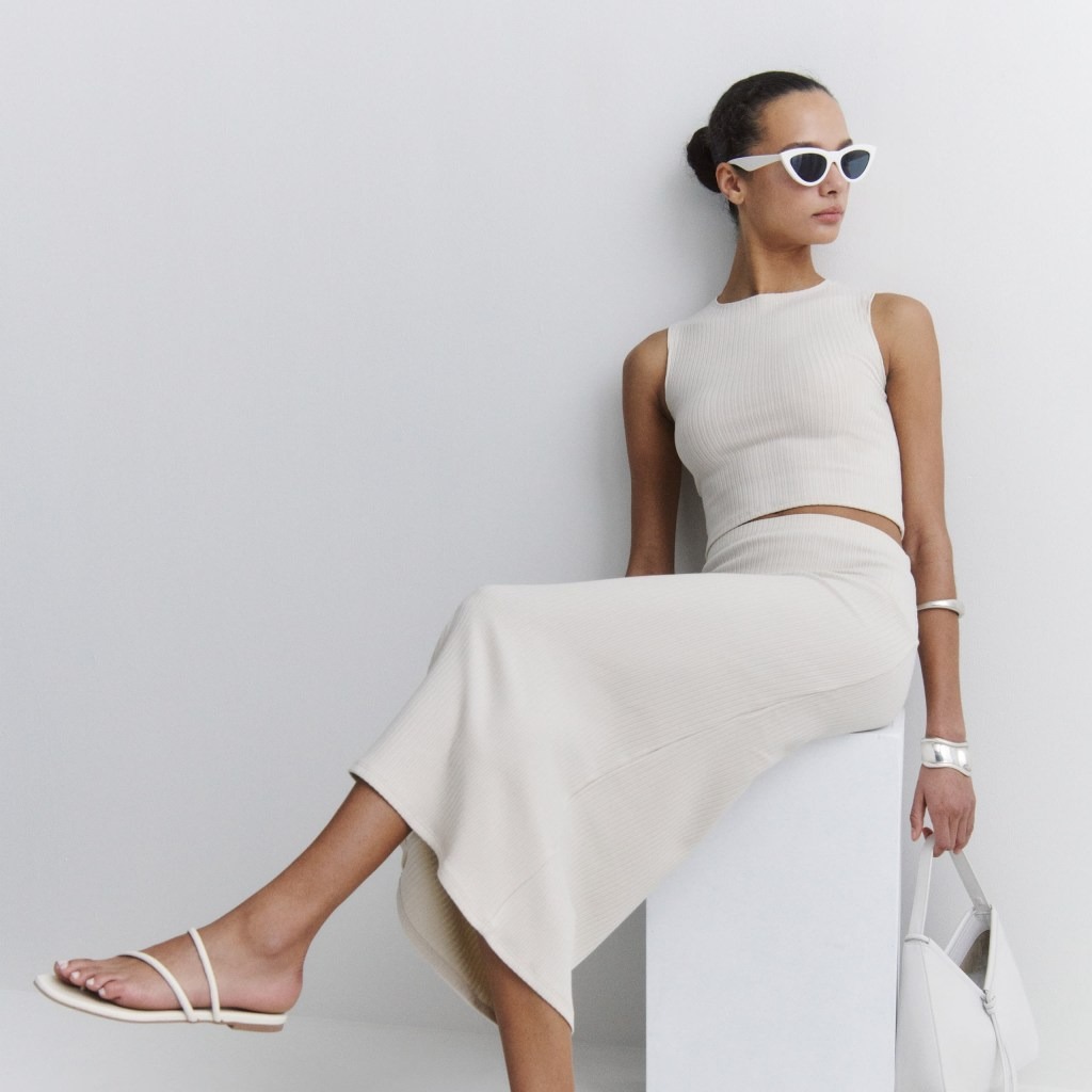 Everything You Need To Know About The Soap Nails Trend + Examples For All Skin Tones