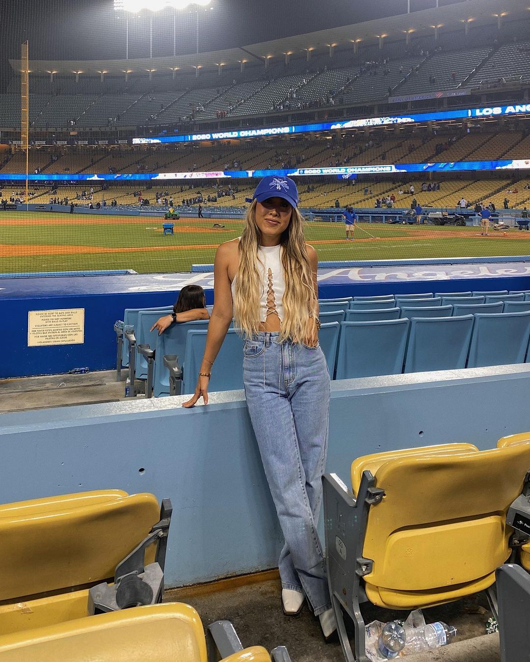 What To Wear To A Baseball Game - Attire Ideas Guide + 5 Cute Outfits ...