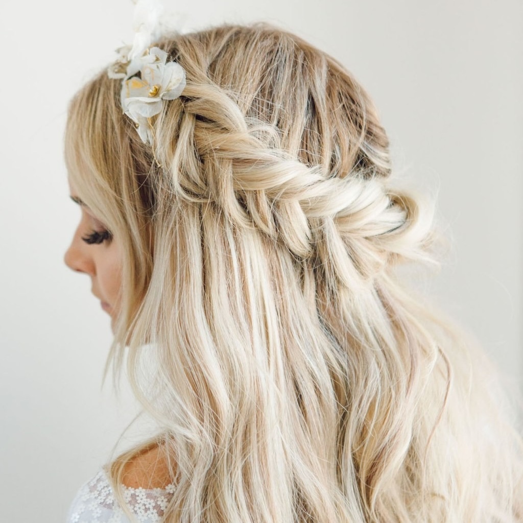 35 Classy Mother of the Bride Hairstyles For Every Hair Type and Length ...