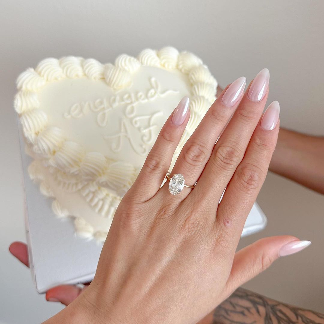 21 Best Engagement Nails Ideas for That Dreamy “Just Proposed To” Look