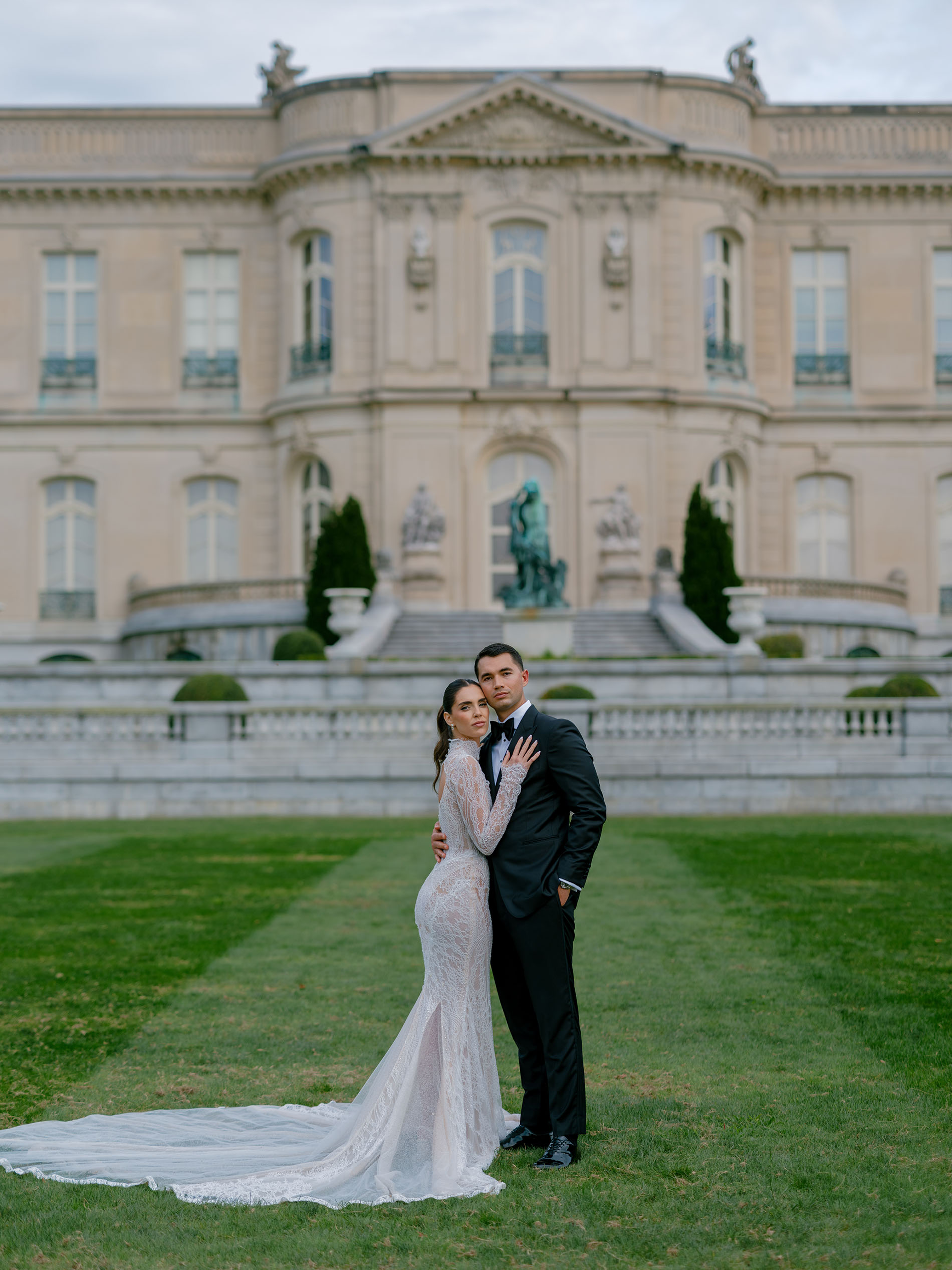 A Magnificent Red Carpet Mansion Wedding With a Stunning Galia Lahav Gown