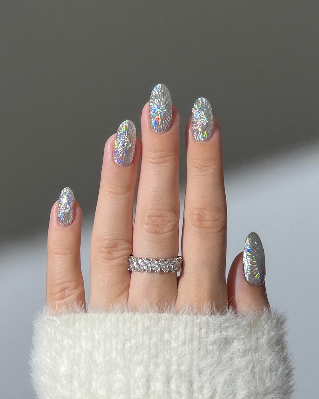 25 Sparkly Glitter Nails Designs and Ideas Sure To Make The Whole Place ...