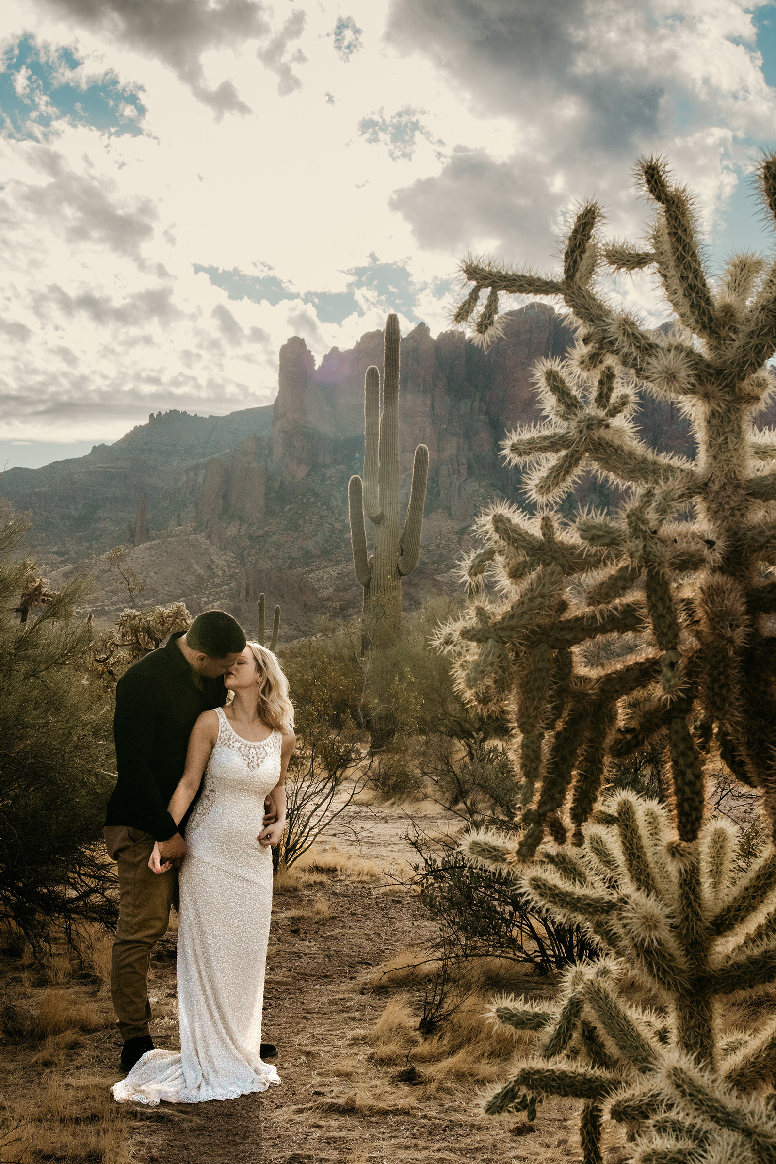 "ELOPE": The Book Every "Free Spirited and Adventurous" Couple Needs In ...