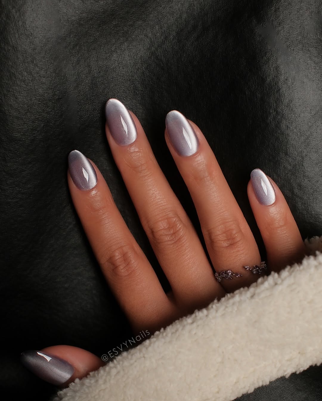 Cat Eye Nails: 42 Cute Designs + Magnetic Gel Polish Tutorial