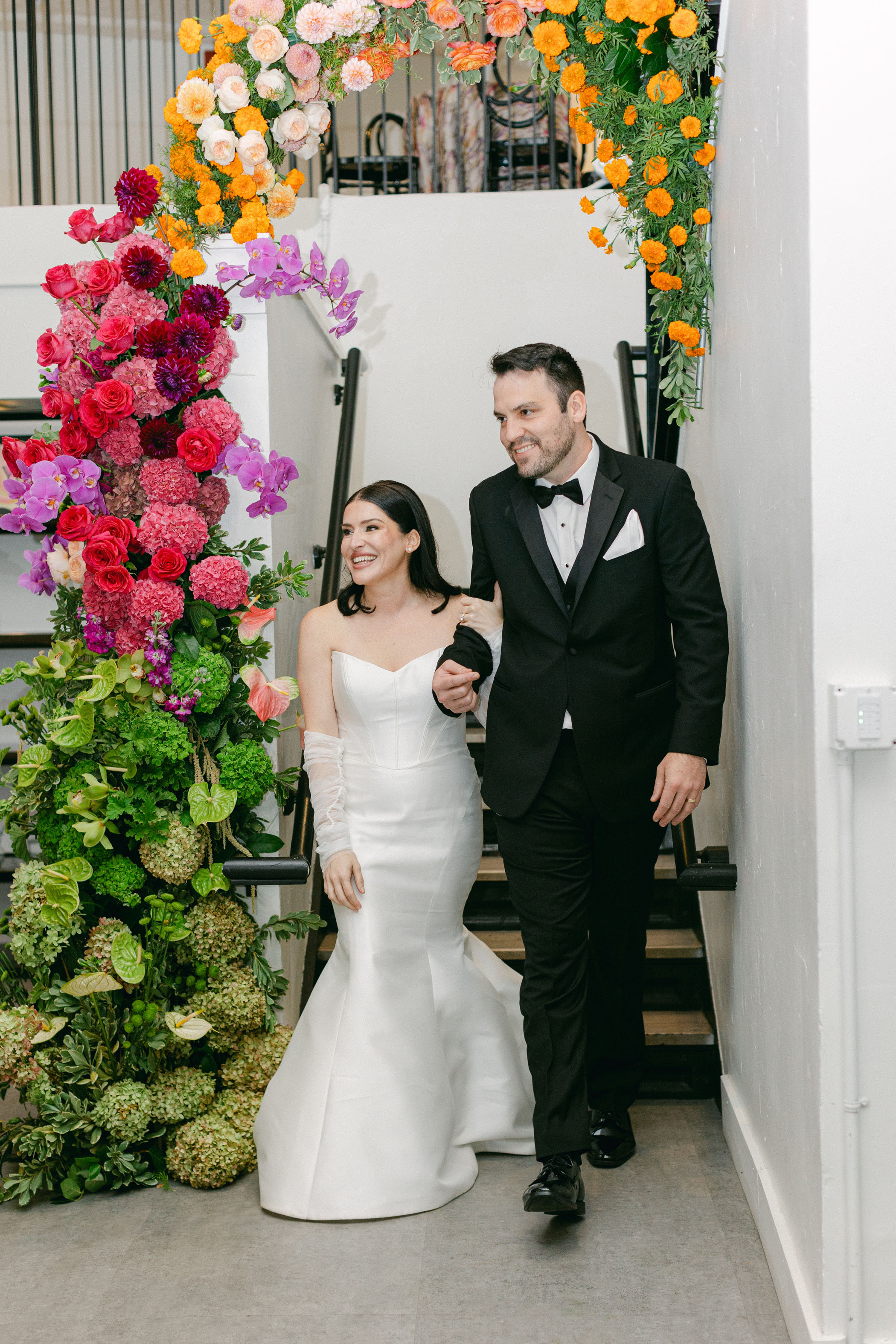 A Vibrant Wedding in Pittsburgh Full of Brilliant Blooms