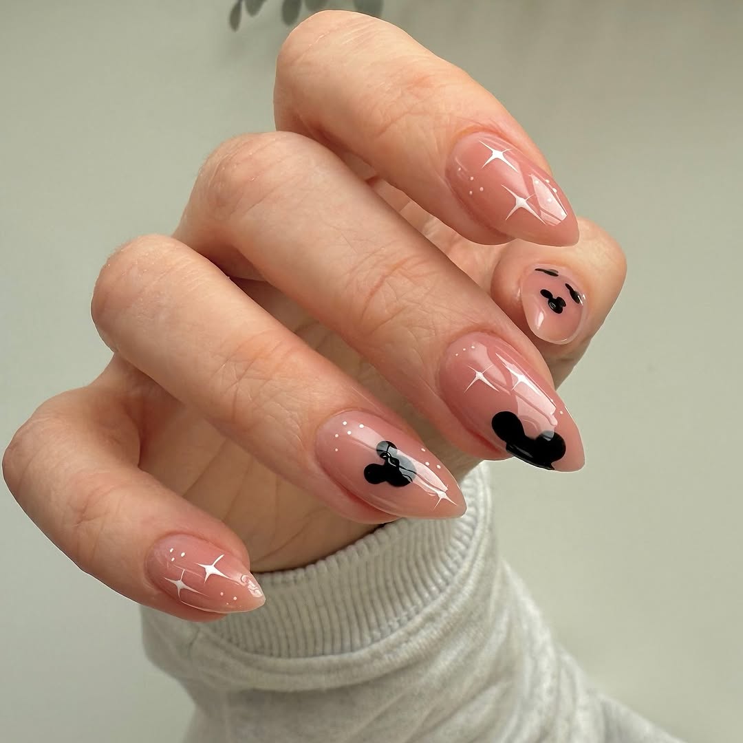 35 Cute Disney Nails Designs And Ideas For Your Next Disney World Visit