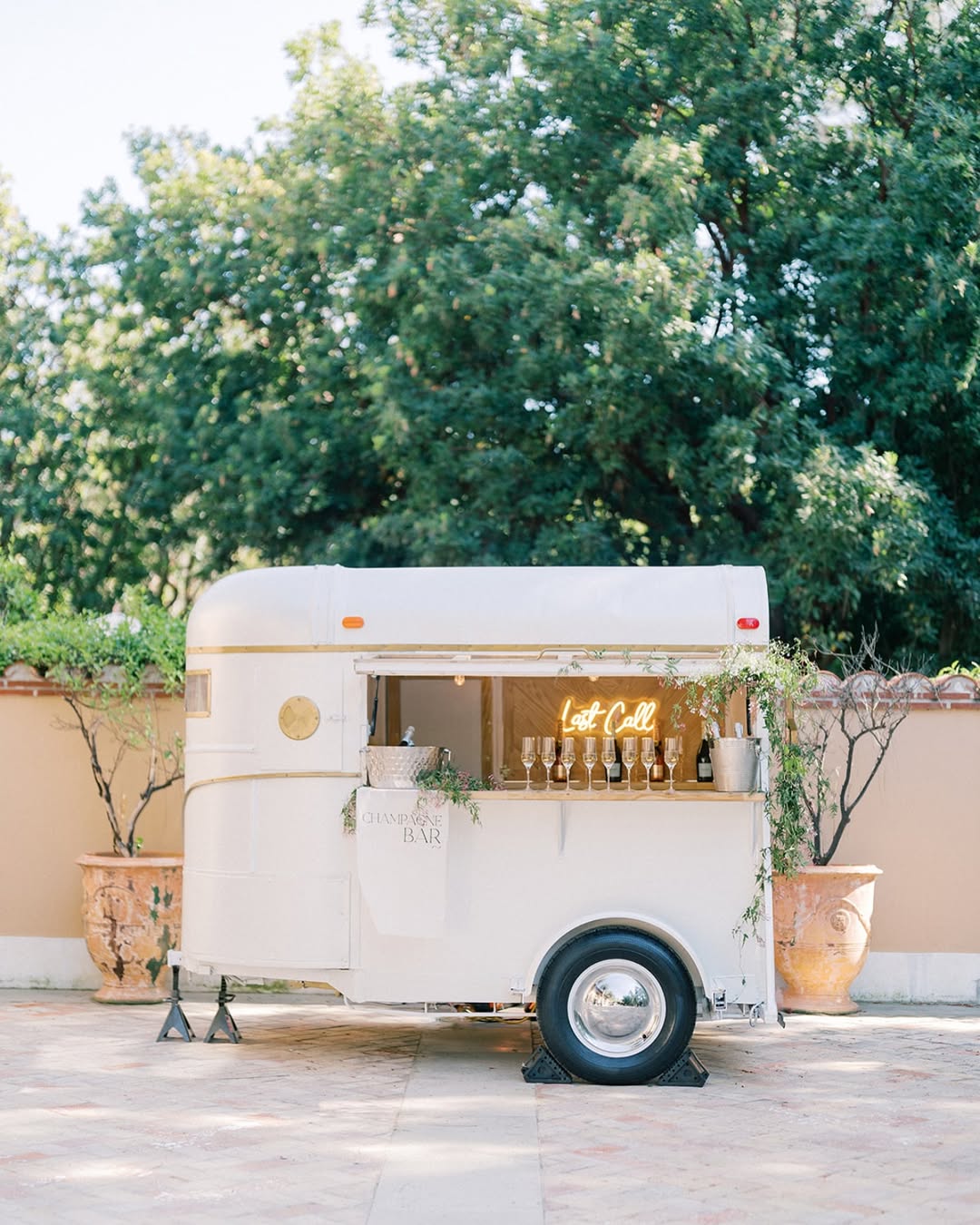 The 18 Cutest Mobile Bars for Your Wedding - Green Wedding Shoes
