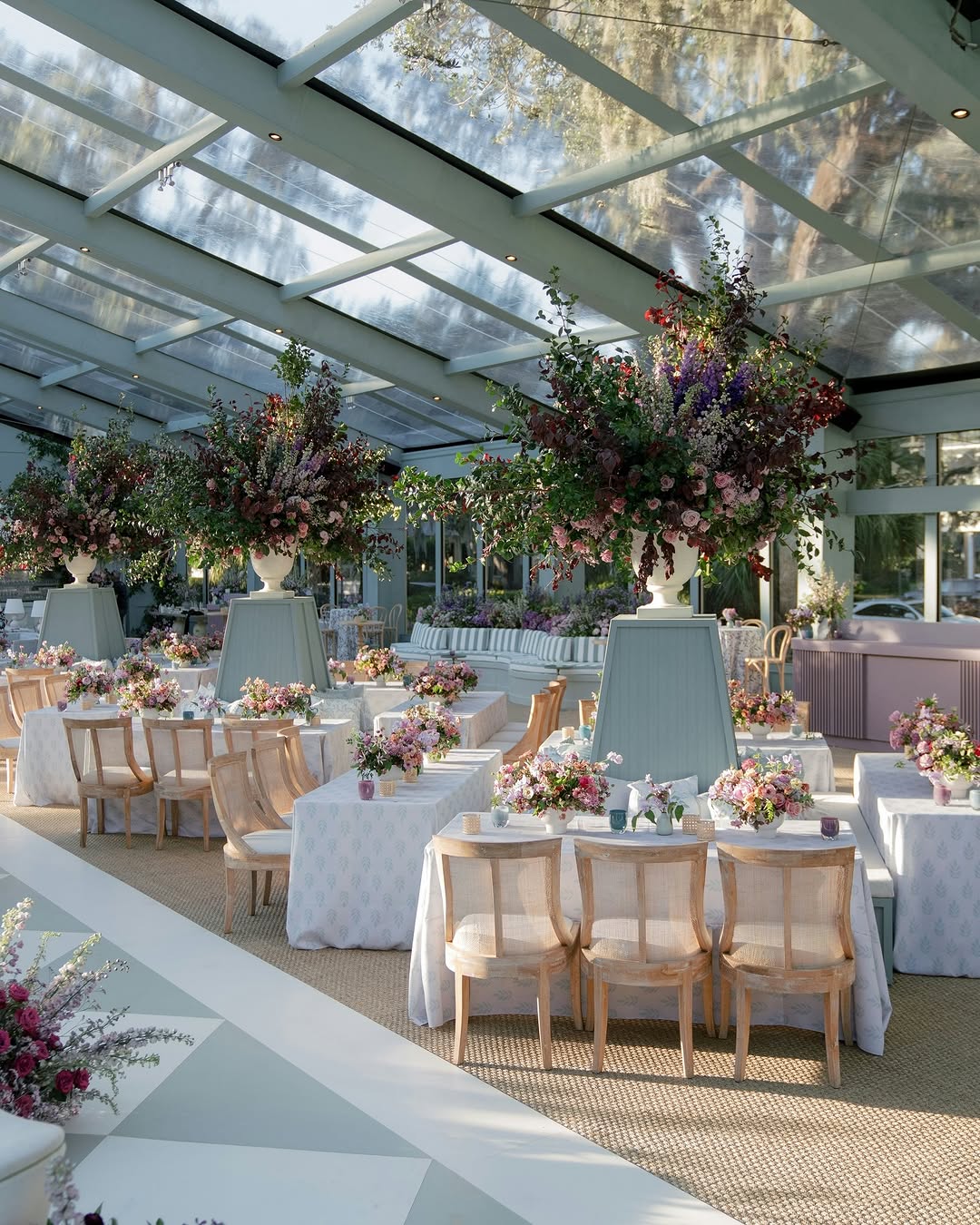 The Ultimate Guide to Wedding Reception Table Layouts: 25 Creative Ideas