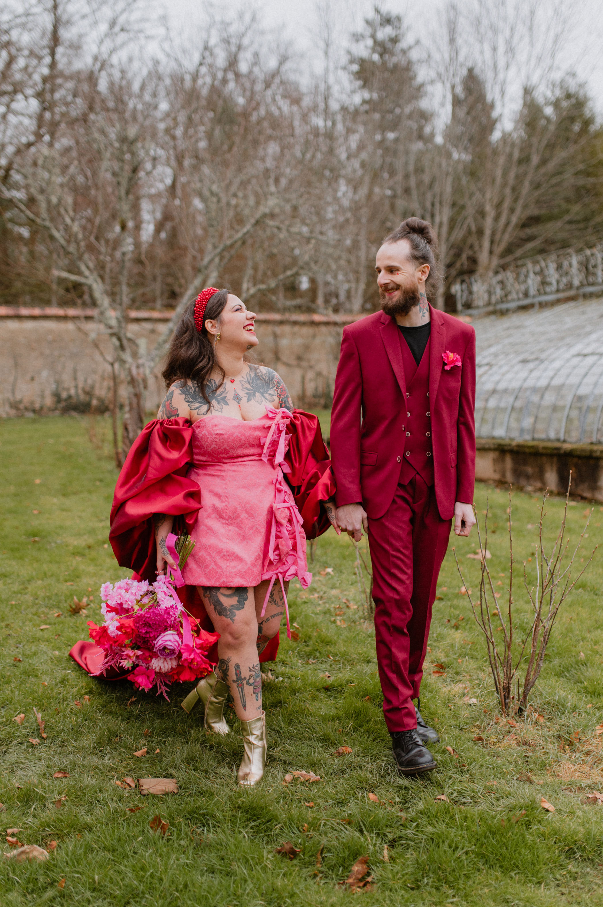 "Fools in Love" : A Bold + Funky, Pink + Red Wedding from France