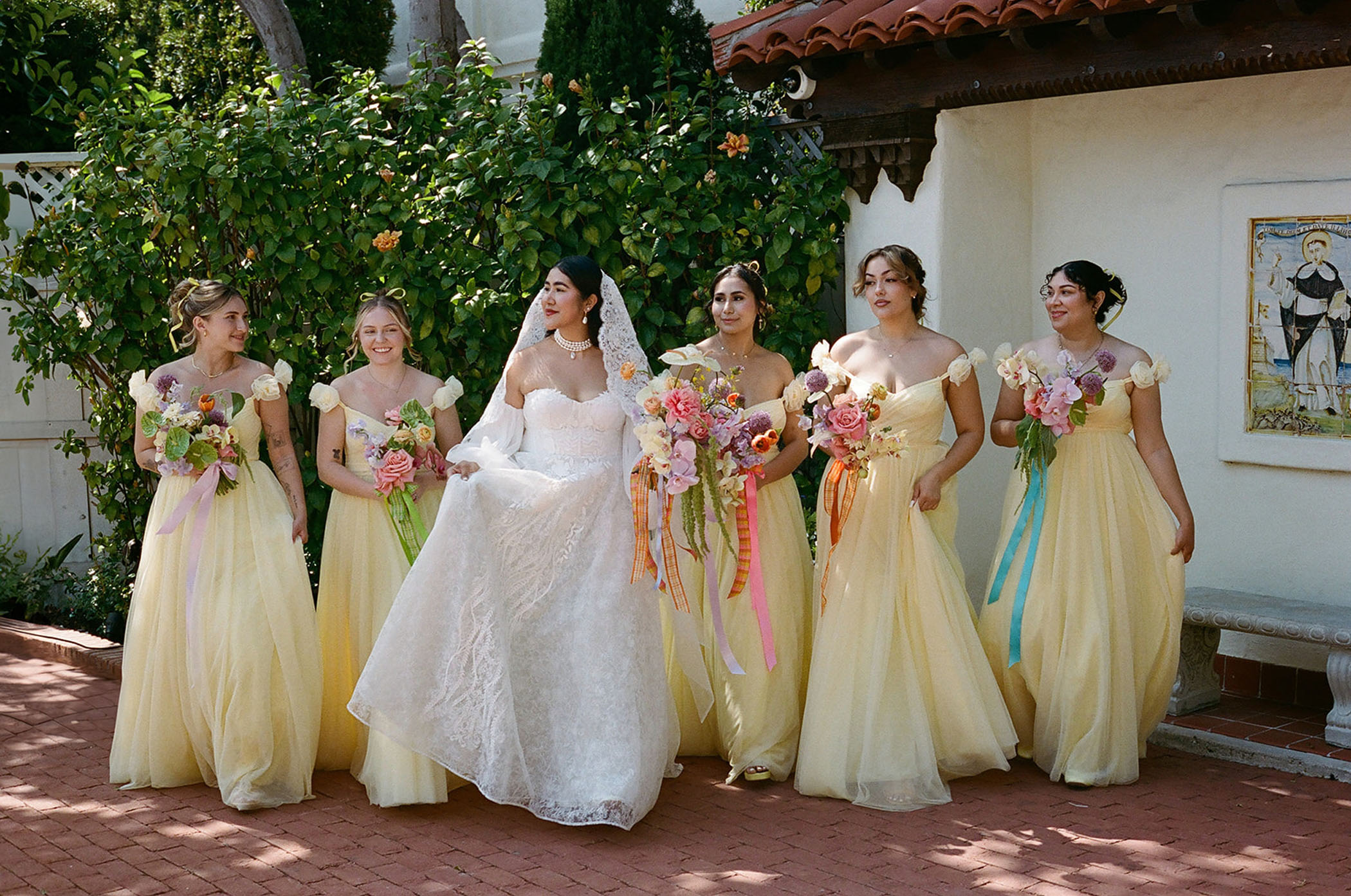 This Whimsical Spring Wedding In San Diego Blended Contemporary ...